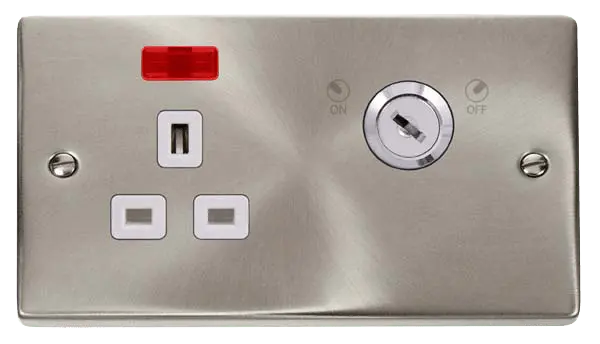 Click Deco Satin Chrome 13A 1G DP LOCKABLE SKT W NEON DECO SC WH
